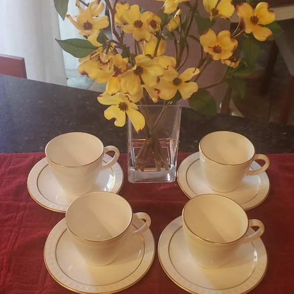 Corningware | Dining | Vintage Corning Ware Coffee Cups Saucers | Poshmark